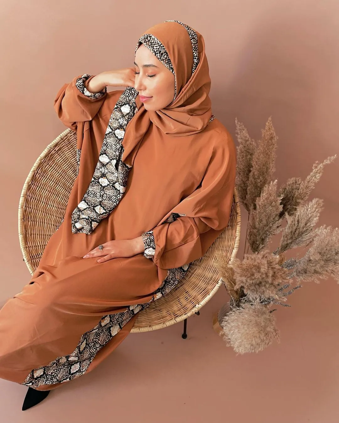 Discover Elegant Prayer Dresses | MAYA SQUARE